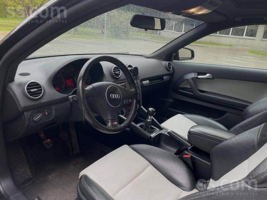 Black Audi A3 2005 in Riga, with an engine capacity of 2.00 L and mileage of 385 thousand km for 1900 €, photo 7 on AUTOMOTO.COM.LV