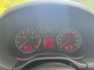 Black Audi A3 2005 in Ogre, with an engine capacity of 1.60 L and mileage of 195 thousand km for 3450 €, photo 8 on AUTOMOTO.COM.LV