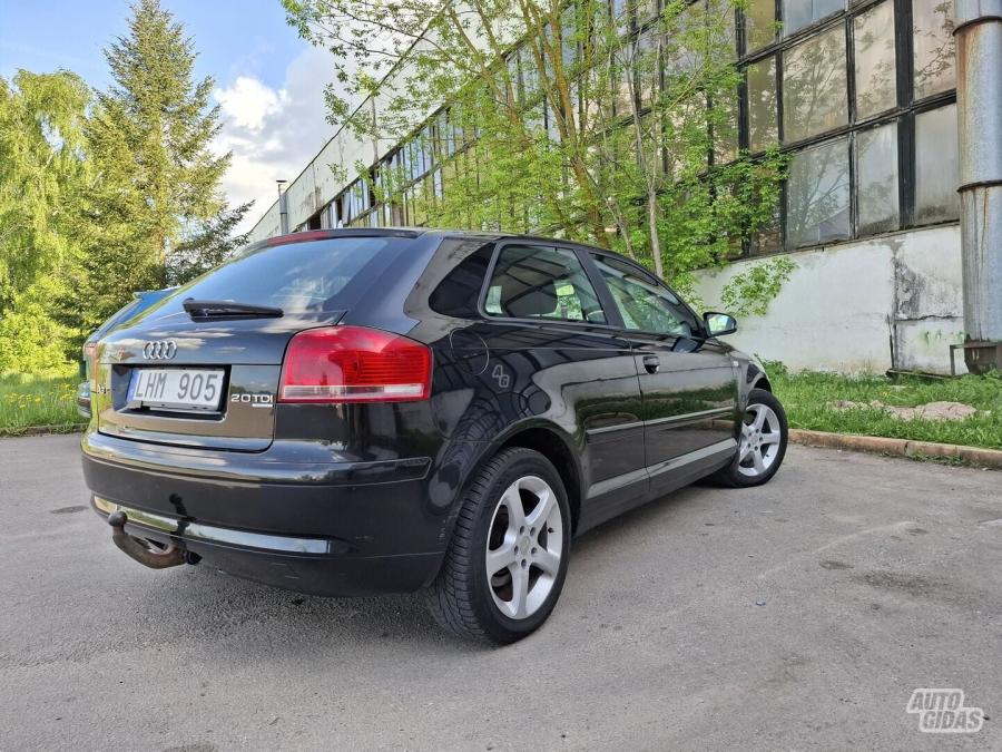 Melns Audi A3 2007 Ariogala, ar dzinēja tilpumu 2.00 L un nobraukumu 270 tūkst. km par 1750 €, foto 14 vietnē AUTOMOTO.COM.LV