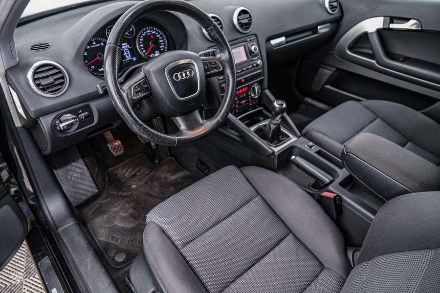 Black Audi A3 2010 in Kaunas, with an engine capacity of 1.40 L and mileage of 213 thousand km for 5890 €, photo 6 on AUTOMOTO.COM.LV