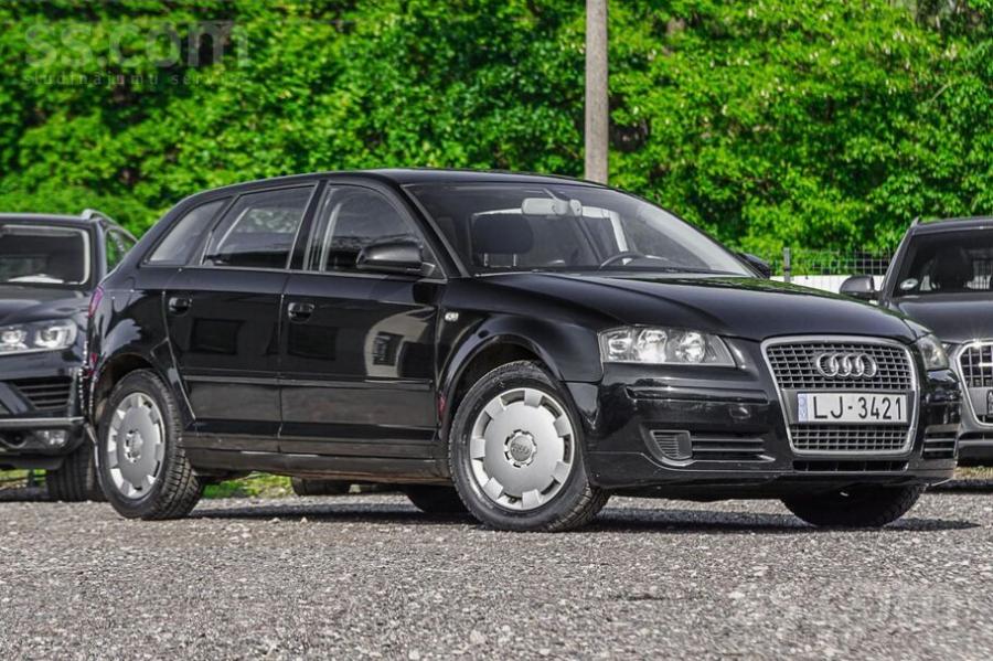 Black Audi A3 2004 in Riga, with an engine capacity of 2.00 L and mileage of 374 thousand km for 2790 €, photo 2 on AUTOMOTO.COM.LV