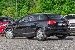Black Audi A3 2004 in Riga, with an engine capacity of 2.00 L and mileage of 374 thousand km for 2790 €, photo 3 on AUTOMOTO.COM.LV