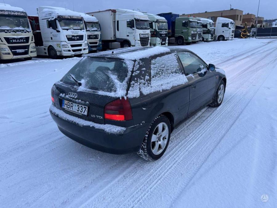 Melns Audi A3 1997 Kauņa, ar dzinēja tilpumu 1.90 L un nobraukumu 350 tūkst. km par 550 €, foto 4 vietnē AUTOMOTO.COM.LV