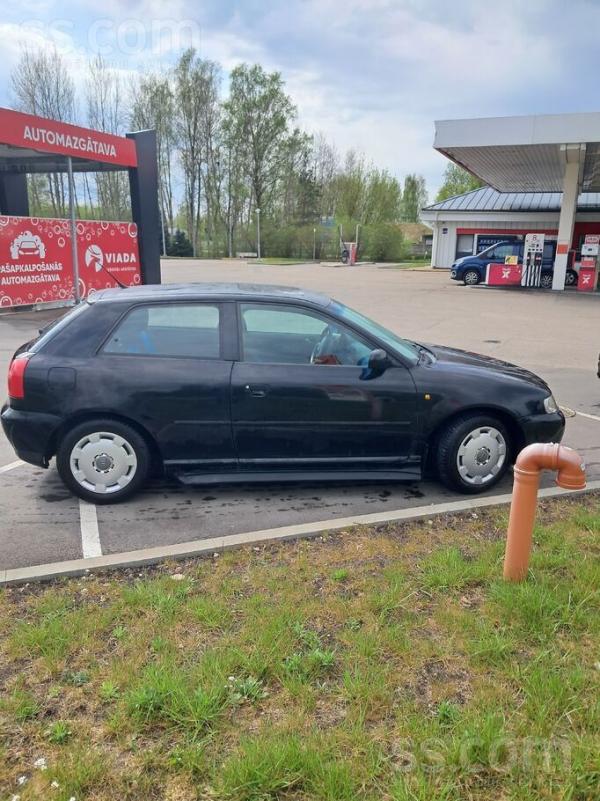 Melns Audi A3 1997 Rīga, ar dzinēja tilpumu 1.60 L un nobraukumu 290 tūkst. km par 850 €, foto 3 vietnē AUTOMOTO.COM.LV