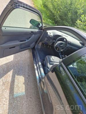 Black Audi A3 1997 in Riga, with an engine capacity of 1.80 L and mileage of 264 thousand km for 950 €, photo 3 on AUTOMOTO.COM.LV