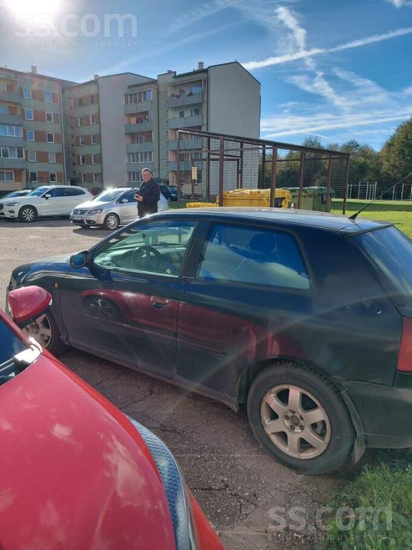 Audi A3 1997 LiepÄja vietnÄ Melns Audi A3 1997 LiepÄja, ar dzinÄja tilpumu 1.90 L un nobraukumu 300 tÅ«kst. km par 670 ā¬, foto 4 vietnÄ AUTOMOTO.COM.LV