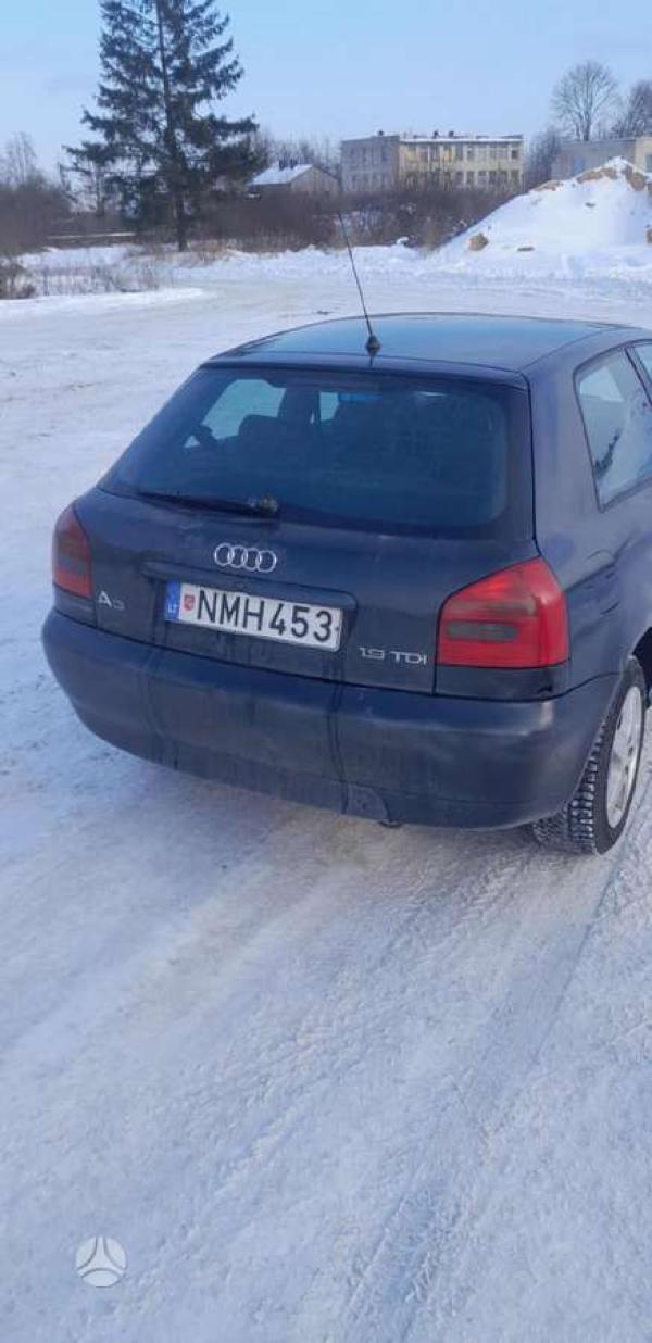 Melns Audi A3 1998 Vievis, ar dzinēja tilpumu 1.90 L un nobraukumu 300 tūkst. km par 600 €, foto 2 vietnē AUTOMOTO.COM.LV