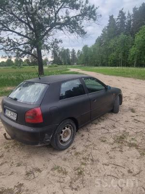 Melns Audi A3 1998 Alūksne, ar dzinēja tilpumu 1.90 L un nobraukumu 520 tūkst. km par 750 €, foto 5 vietnē AUTOMOTO.COM.LV