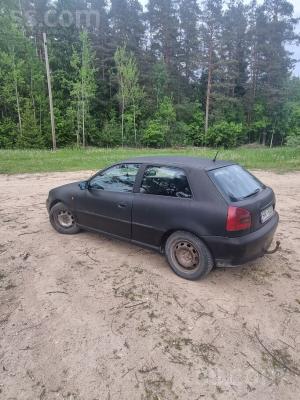Melns Audi A3 1998 Alūksne, ar dzinēja tilpumu 1.90 L un nobraukumu 520 tūkst. km par 750 €, foto 6 vietnē AUTOMOTO.COM.LV