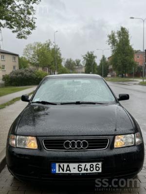 Melns Audi A3 1998 Daugavpils, ar dzinēja tilpumu 1.80 L un nobraukumu 250 tūkst. km par 1150 €, foto  vietnē AUTOMOTO.COM.LV