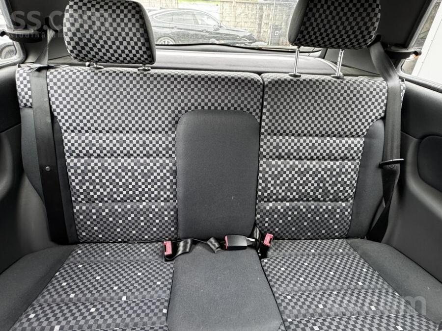 Melns Audi A3 1998 Daugavpils, ar dzinēja tilpumu 1.80 L un nobraukumu 0 tūkst. km par 890 €, foto 10 vietnē AUTOMOTO.COM.LV