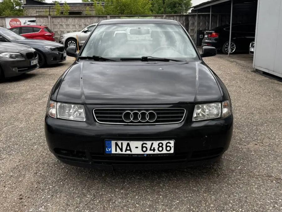 Melns Audi A3 1998 Daugavpils, ar dzinēja tilpumu 1.80 L un nobraukumu 252 tūkst. km par 890 €, foto 3 vietnē AUTOMOTO.COM.LV