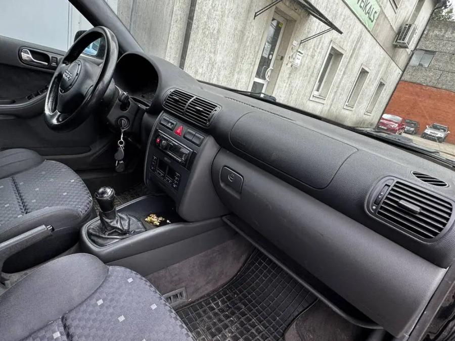 Melns Audi A3 1998 Daugavpils, ar dzinēja tilpumu 1.80 L un nobraukumu 252 tūkst. km par 890 €, foto 8 vietnē AUTOMOTO.COM.LV