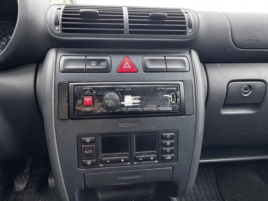 Melns Audi A3 1998 Daugavpils, ar dzinēja tilpumu 1.80 L un nobraukumu 252 tūkst. km par 890 €, foto 11 vietnē AUTOMOTO.COM.LV