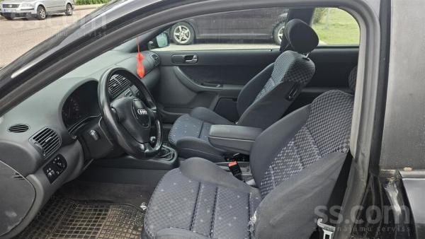 Melns Audi A3 1998 Daugavpils, ar dzinēja tilpumu 1.80 L un nobraukumu 251 tūkst. km par 850 €, foto 9 vietnē AUTOMOTO.COM.LV