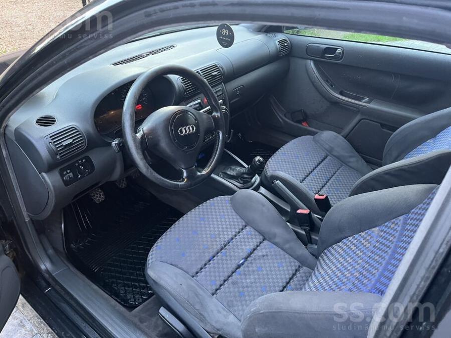 Melns Audi A3 1998 Ogre, ar dzinēja tilpumu 1.90 L un nobraukumu 424 tūkst. km par 1160 €, foto 6 vietnē AUTOMOTO.COM.LV