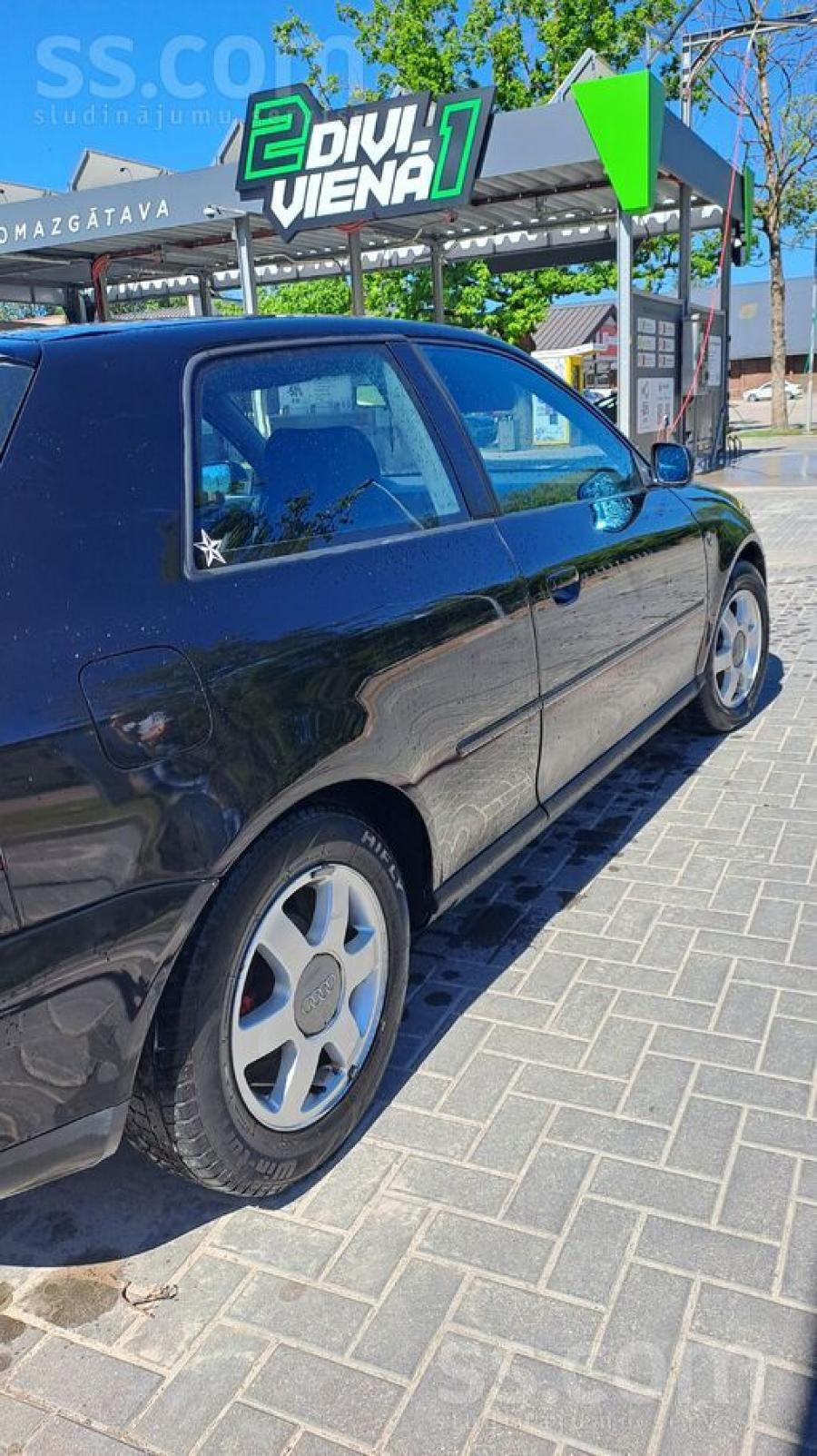 Melns Audi A3 1999 Kuldīga, ar dzinēja tilpumu 1.90 L un nobraukumu 275 tūkst. km par 1050 €, foto 5 vietnē AUTOMOTO.COM.LV