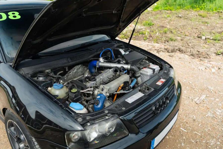 Black Audi A3 1999 in Panevezys, with an engine capacity of 1.78 L and mileage of 240 thousand km for 3400 €, photo 12 on AUTOMOTO.COM.LV