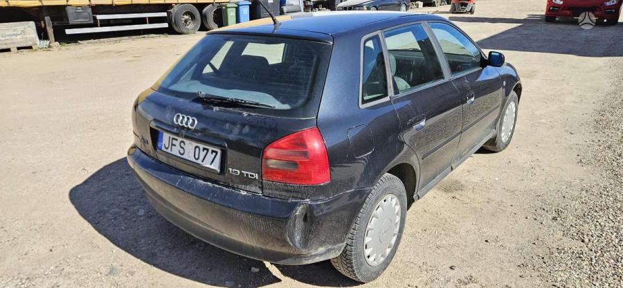 Melns Audi A3 1999 Viļņa, ar dzinēja tilpumu 1.90 L un nobraukumu 220 tūkst. km par 200 €, foto 6 vietnē AUTOMOTO.COM.LV