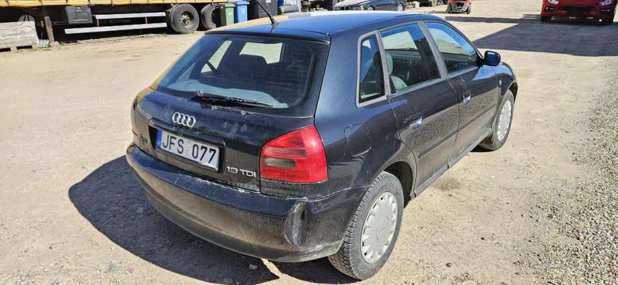 Black Audi A3 1999 in Vilnius, with an engine capacity of 1.90 L and mileage of 240 thousand km for 200 €, photo 6 on AUTOMOTO.COM.LV