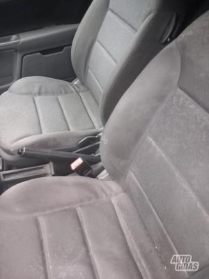 Melns Audi A3 1999 Naujoji Akmenė, ar dzinēja tilpumu 1.80 L un nobraukumu 300 tūkst. km par 750 €, foto 8 vietnē AUTOMOTO.COM.LV