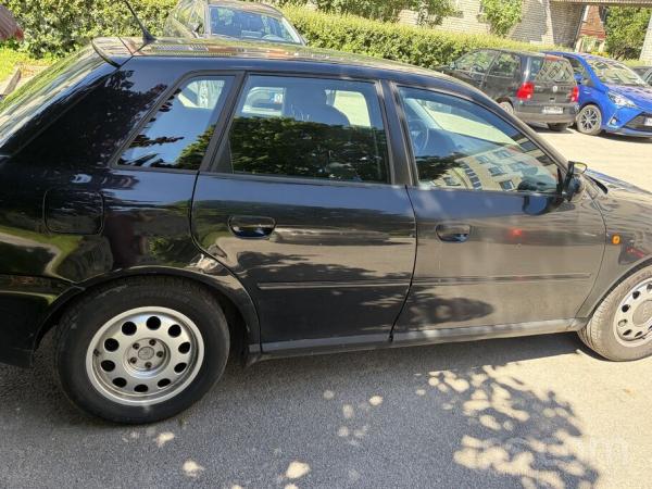 Melns Audi A3 2000 Rīga, ar dzinēja tilpumu 1.90 L un nobraukumu 305 tūkst. km par 1600 €, foto 4 vietnē AUTOMOTO.COM.LV