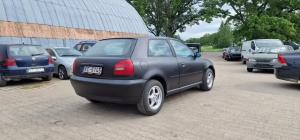 Melns Audi A3 2000 Valmiera, ar dzinēja tilpumu 1.60 L un nobraukumu 288 tūkst. km par 1450 €, foto 4 vietnē AUTOMOTO.COM.LV