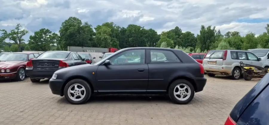 Melns Audi A3 2000 Valmiera, ar dzinēja tilpumu 1.60 L un nobraukumu 288 tūkst. km par 1450 €, foto 7 vietnē AUTOMOTO.COM.LV