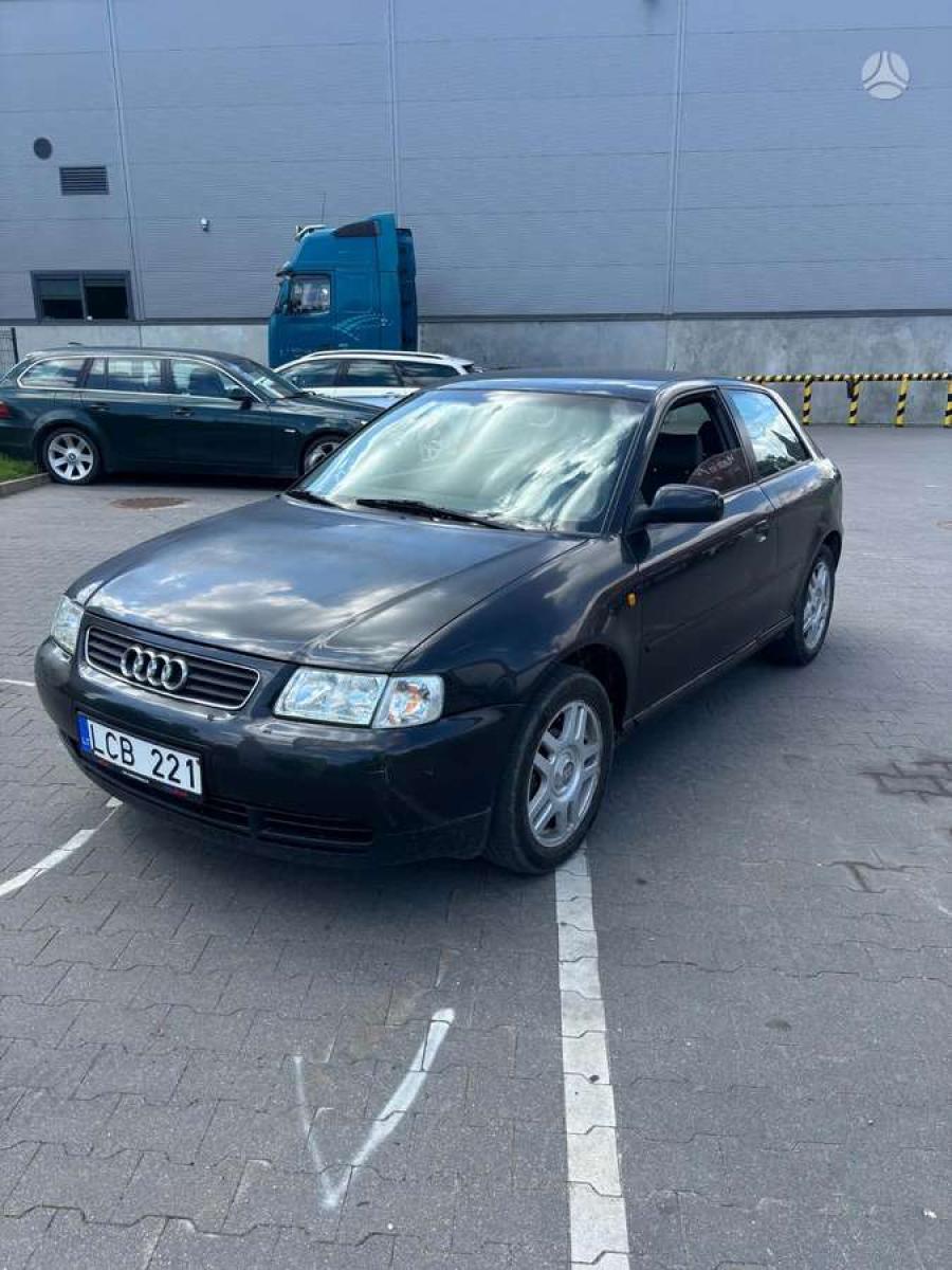 Black Audi A3 2000 in Vilnius, with an engine capacity of 1.60 L and mileage of 360 thousand km for 850 €, photo 5 on AUTOMOTO.COM.LV
