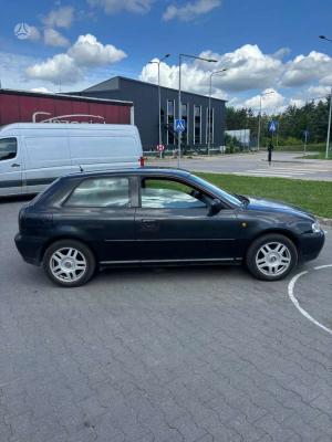 Black Audi A3 2000 in Vilnius, with an engine capacity of 1.60 L and mileage of 360 thousand km for 850 €, photo 9 on AUTOMOTO.COM.LV