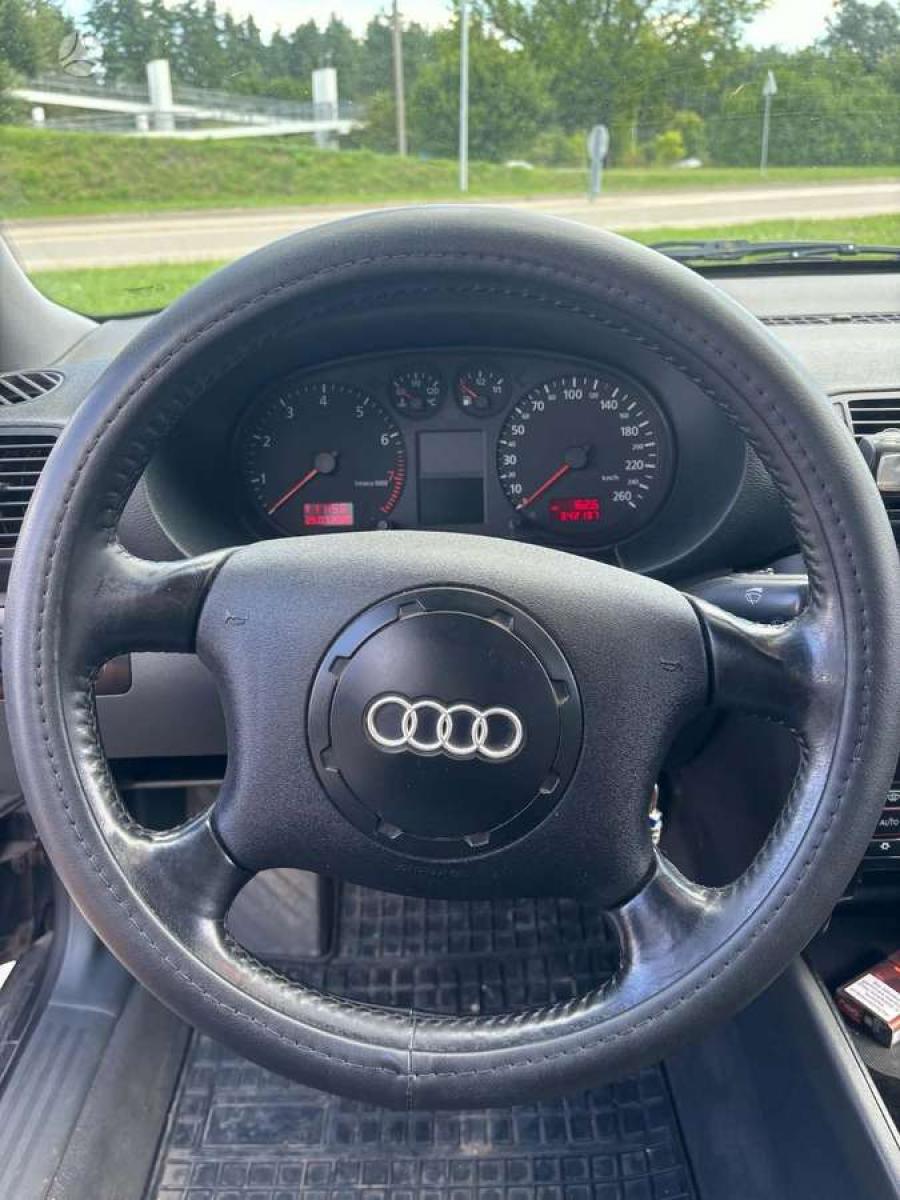 Black Audi A3 2000 in Vilnius, with an engine capacity of 1.60 L and mileage of 360 thousand km for 850 €, photo 10 on AUTOMOTO.COM.LV