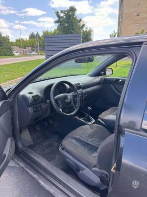 Black Audi A3 2000 in Vilnius, with an engine capacity of 1.60 L and mileage of 360 thousand km for 850 €, photo 11 on AUTOMOTO.COM.LV