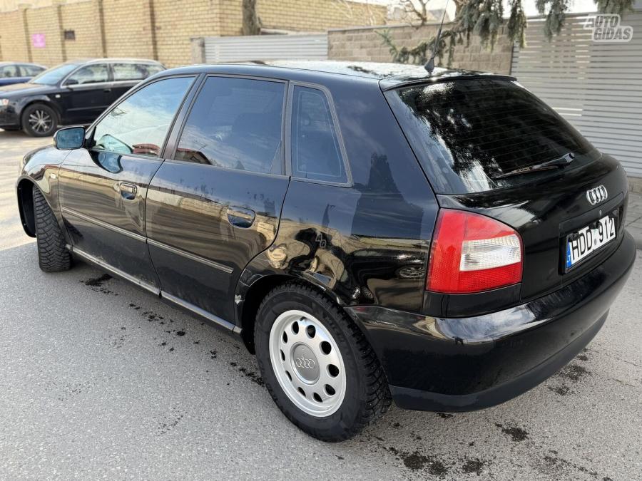 Black Audi A3 2001 in Kaunas, with an engine capacity of 1.80 L and mileage of 255 thousand km for 1950 €, photo 9 on AUTOMOTO.COM.LV