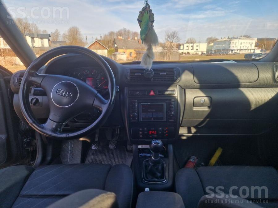 Черный Ауди А3 2001 в Резекне, объемом двигателя 1.60 л и пробегом 258 тыс. км за 1550 €, фото 4 на AUTOMOTO.COM.LV