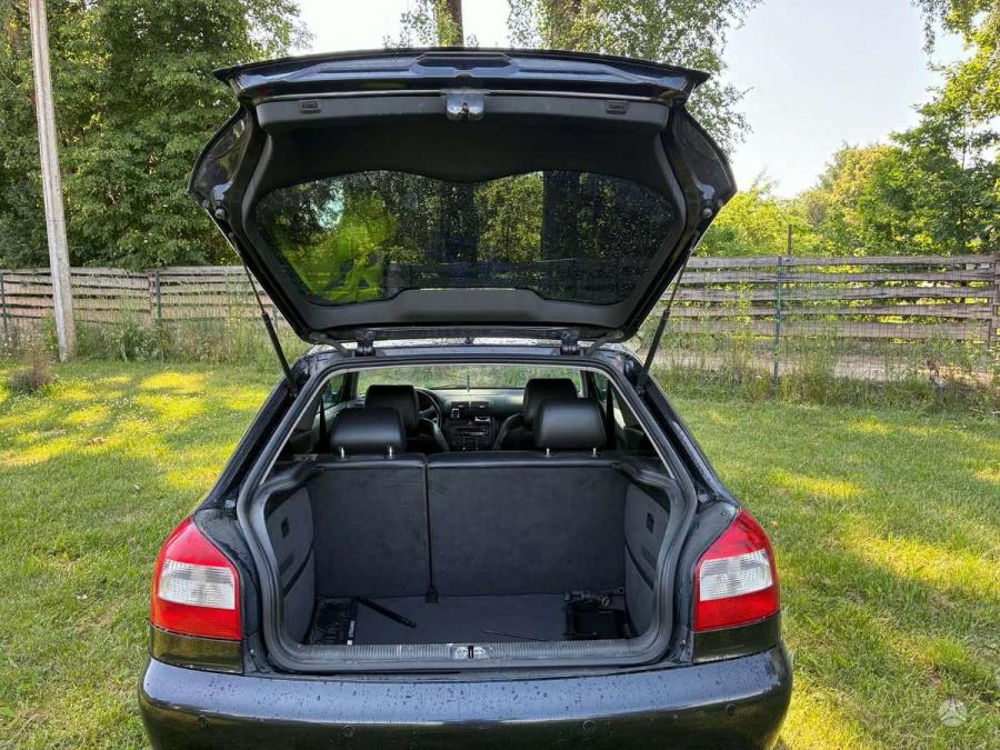 Black Audi A3 2001 in Vilnius, with an engine capacity of 1.78 L and mileage of 375 thousand km for 1400 €, photo 9 on AUTOMOTO.COM.LV