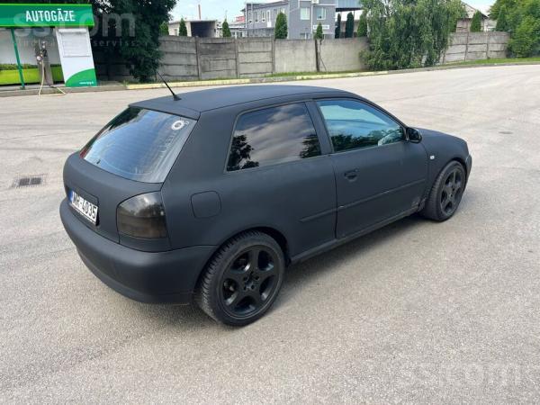 Melns Audi A3 2001 Rēzekne, ar dzinēja tilpumu 1.90 L un nobraukumu 330 tūkst. km par 1450 €, foto 5 vietnē AUTOMOTO.COM.LV