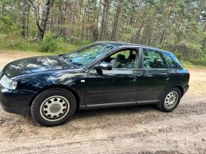 Black Audi A3 2001 in Riga, with an engine capacity of 1.60 L and mileage of 326 thousand km for 1500 €, photo 4 on AUTOMOTO.COM.LV