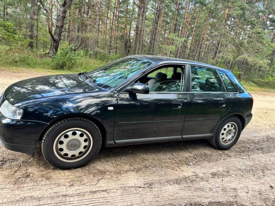 Black Audi A3 2001 in Riga, with an engine capacity of 1.60 L and mileage of 326 thousand km for 1500 €, photo 4 on AUTOMOTO.COM.LV