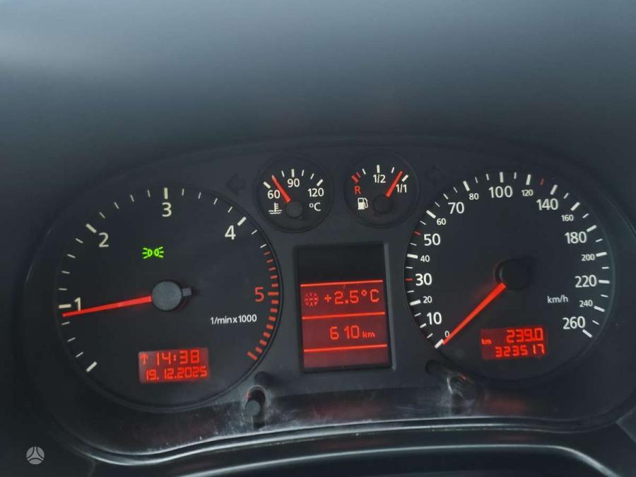 Melns Audi A3 2002 Kauņa, ar dzinēja tilpumu 1.90 L un nobraukumu 320 tūkst. km par 1300 €, foto 20 vietnē AUTOMOTO.COM.LV