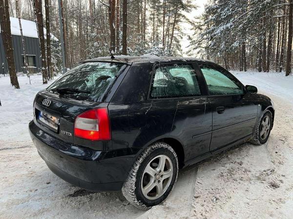 Melns Audi A3 2002 Viļņa, ar dzinēja tilpumu 1.90 L un nobraukumu 300 tūkst. km par 750 €, foto 4 vietnē AUTOMOTO.COM.LV