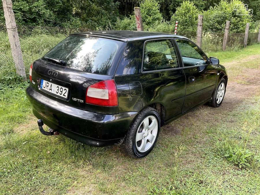 Black Audi A3 2002 in Kaunas, with an engine capacity of 1.90 L and mileage of 402 thousand km for 850 €, photo 3 on AUTOMOTO.COM.LV