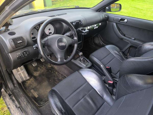 Melns Audi A3 2002 Utena, ar dzinēja tilpumu 1.78 L un nobraukumu 392 tūkst. km par 600 €, foto 1 vietnē AUTOMOTO.COM.LV