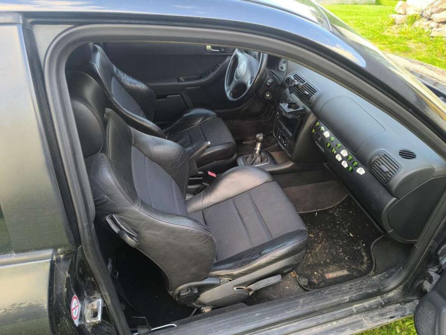 Melns Audi A3 2002 Utena, ar dzinēja tilpumu 1.78 L un nobraukumu 392 tūkst. km par 600 €, foto 8 vietnē AUTOMOTO.COM.LV