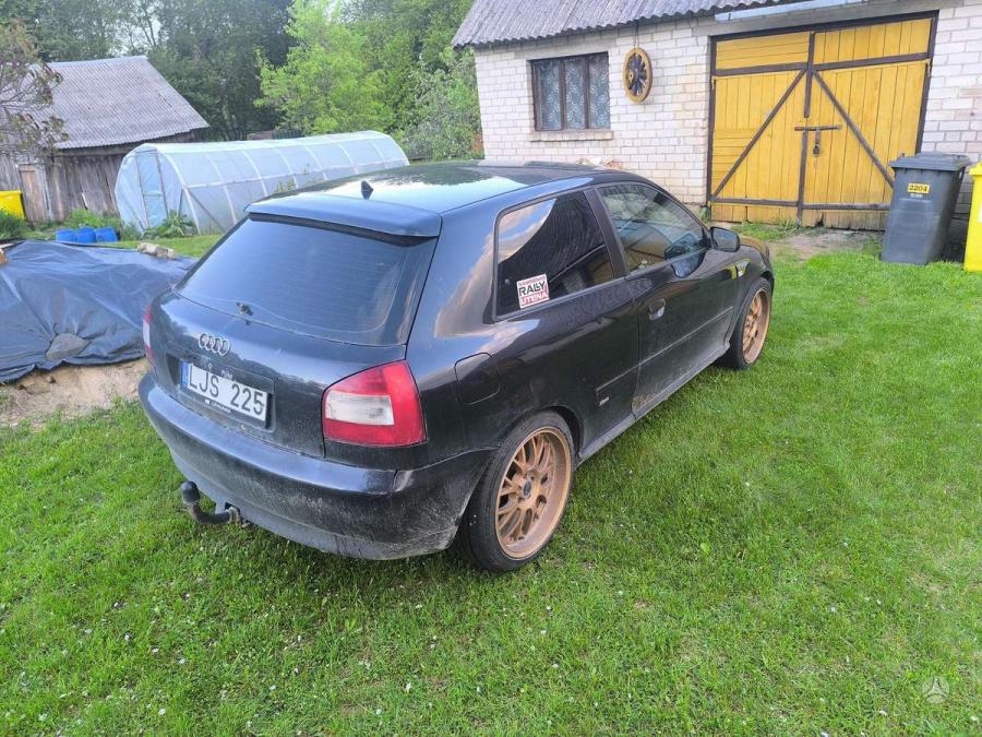 Melns Audi A3 2002 Utena, ar dzinēja tilpumu 1.78 L un nobraukumu 392 tūkst. km par 600 €, foto 11 vietnē AUTOMOTO.COM.LV