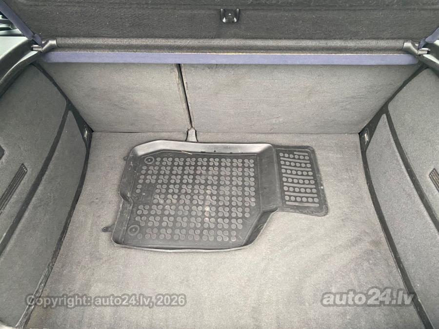 Melns Audi A3 2002 Tallina, ar dzinēja tilpumu 1.90 L un nobraukumu 323 tūkst. km par 3200 €, foto 13 vietnē AUTOMOTO.COM.LV