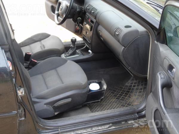 Black Audi A3 2002 in Limbazi, with an engine capacity of 1.80 L and mileage of 386 thousand km for 1500 €, photo 8 on AUTOMOTO.COM.LV