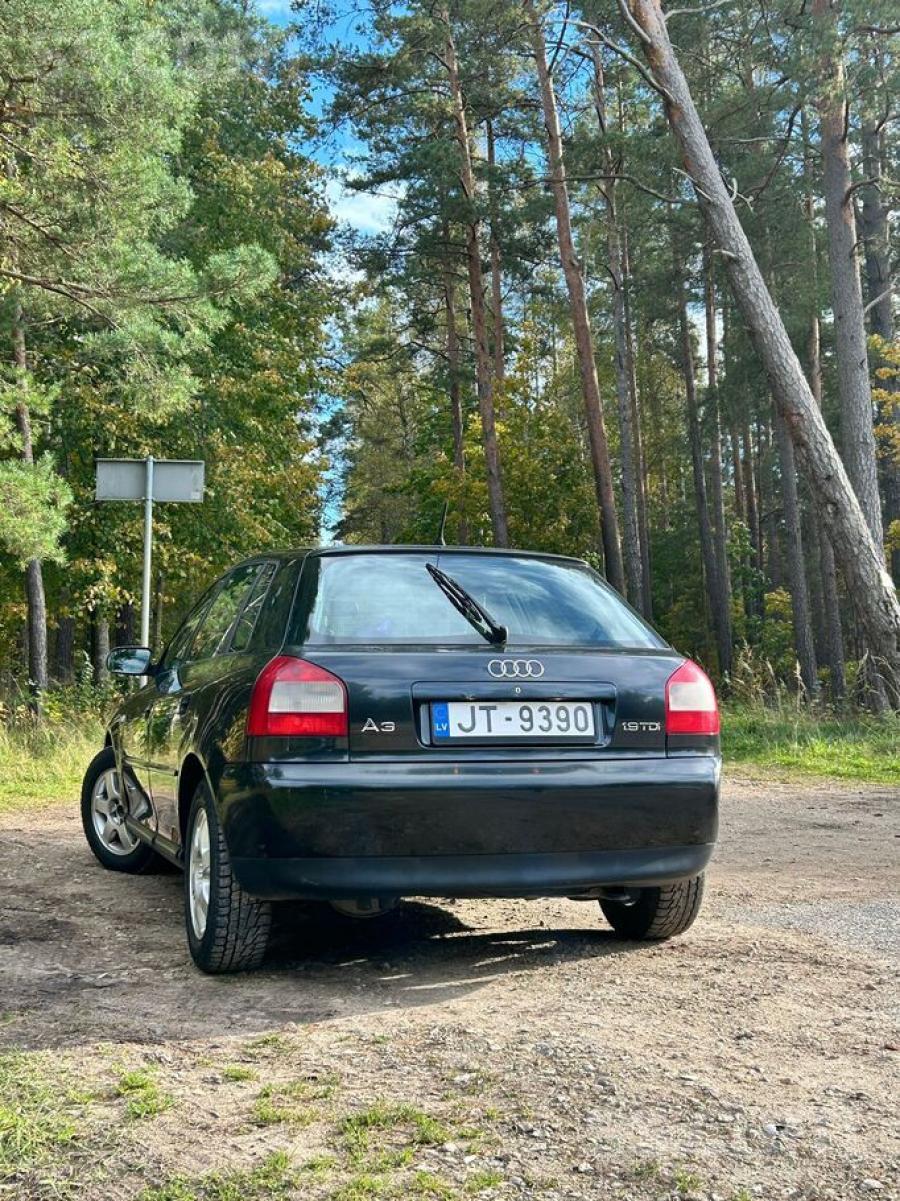 Black Audi A3 2003 in Riga, with an engine capacity of 1.90 L and mileage of 298 thousand km for 720 €, photo 9 on AUTOMOTO.COM.LV