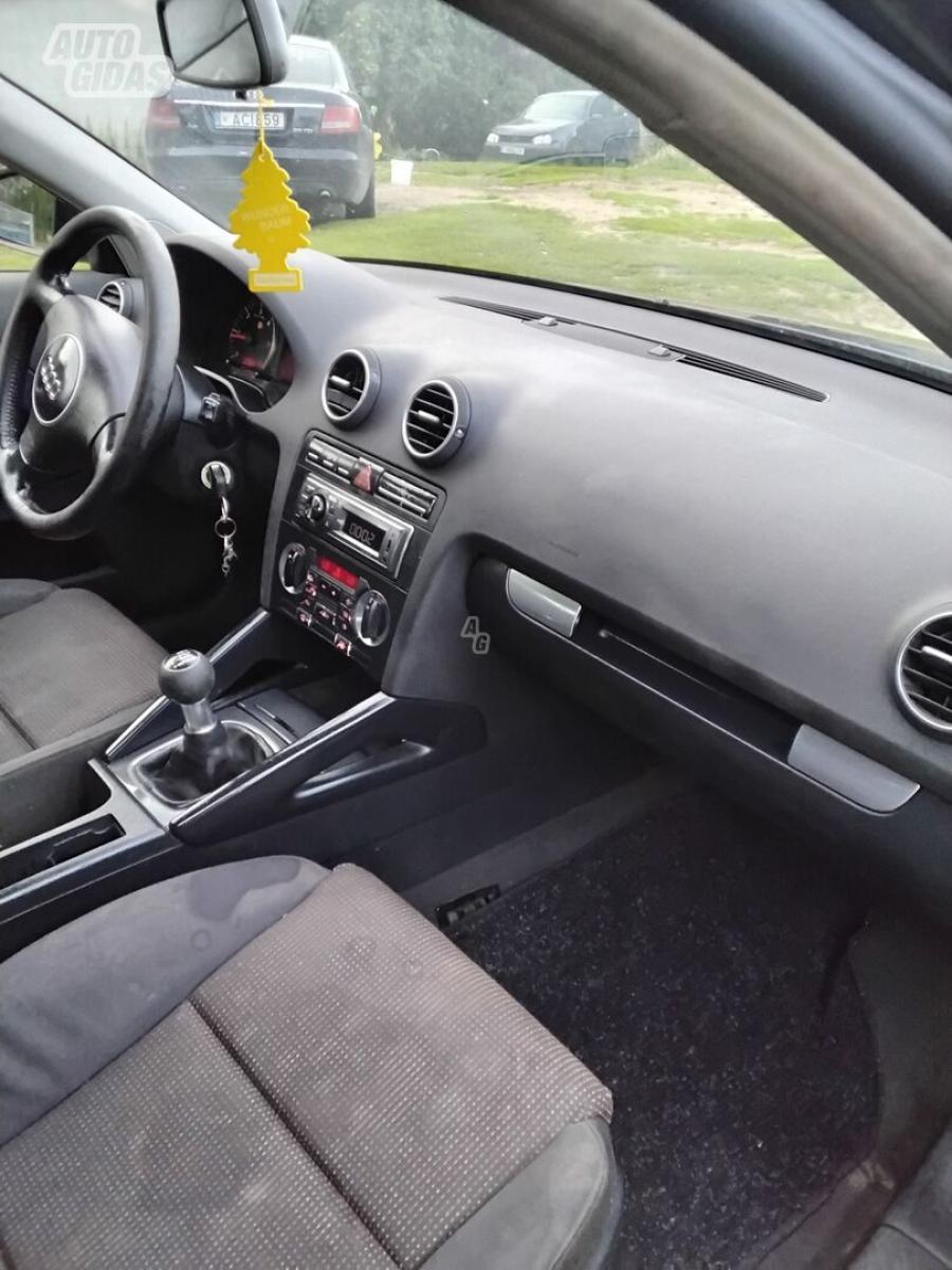 Black Audi A3 2003 in Utena, with an engine capacity of 2.00 L and mileage of 350 thousand km for 430 €, photo 9 on AUTOMOTO.COM.LV