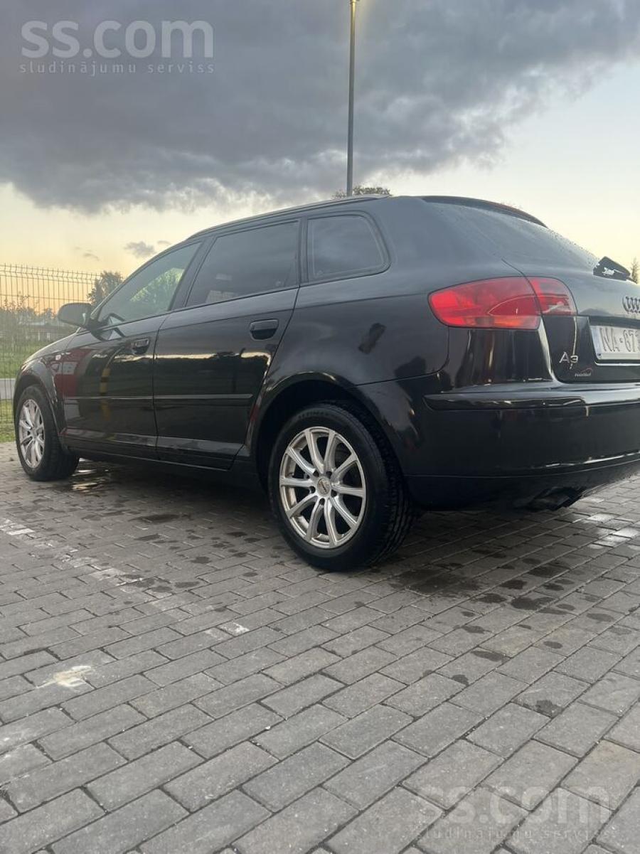 Black Audi A3 2004 in Riga, with an engine capacity of 2.00 L and mileage of 277 thousand km for 1900 €, photo 2 on AUTOMOTO.COM.LV