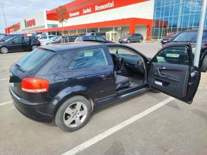 Black Audi A3 2004 in Kaunas, with an engine capacity of 2.00 L and mileage of 277 thousand km for 2350 €, photo 5 on AUTOMOTO.COM.LV